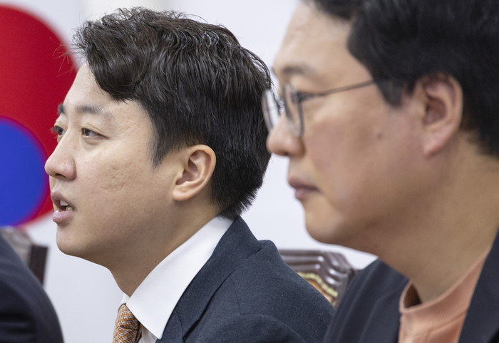 이준석 “민주당은 침대축구 정당…조건 달지 말고 통일교 특검법 동의해야”