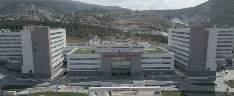 Kütahya Şehir Hastanesi’nde 1 yılda 2 milyon 345 bin kişiye poliklinik ...