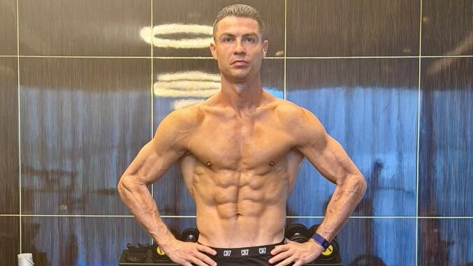 Ronaldo maintains elite physique in 40s