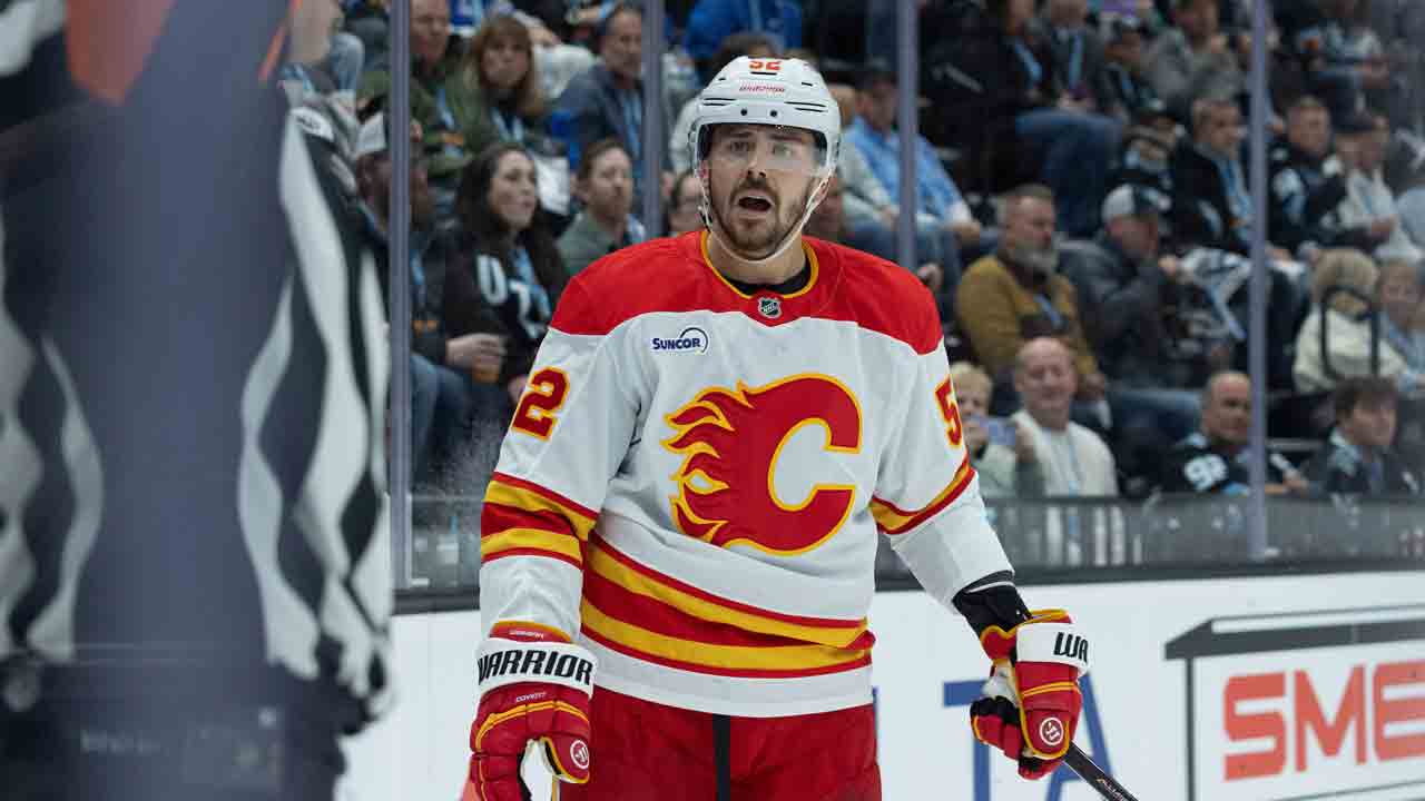 Flames’ Weegar receives game misconduct for tapping glass in penalty box