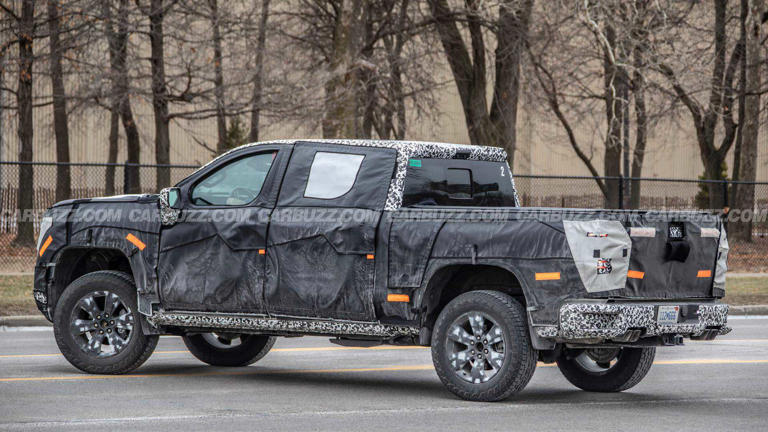 Next-gen GMC Sierra 1500 interior spy shots reveal new screens, buttons ...