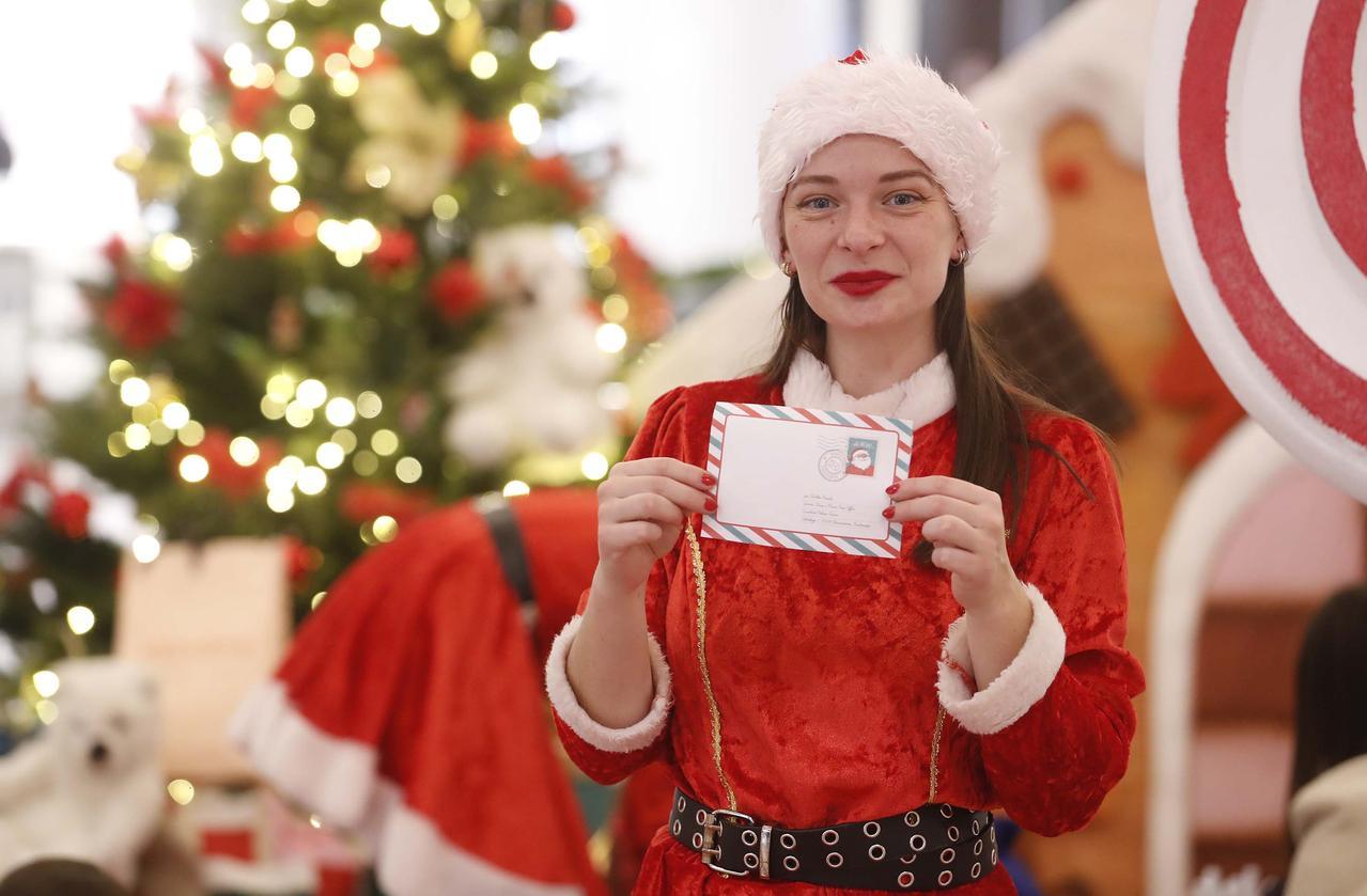 Caro Babbo Natale, vorrei... serenità, speranza e lavoro e anche ...