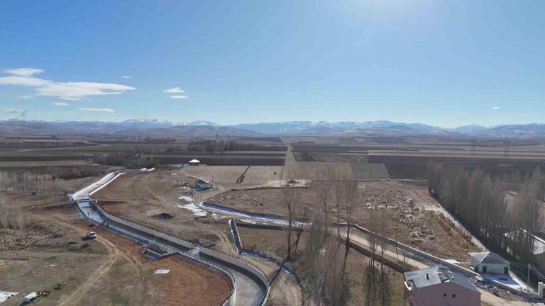 Bayburt’ta taşkın kontrol inşaatlarında çalışmalar sürüyor