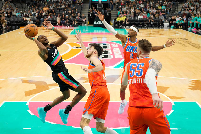 Photos: Best images from Thunder's 130-110 loss to Spurs