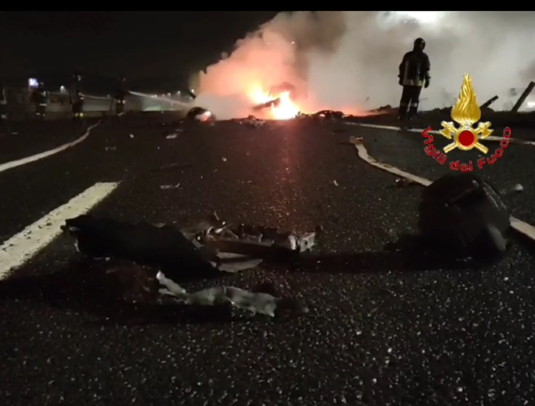 Paura sulla A1 Napoli-Roma: esplode una cisterna di Gpl, traffico a ...