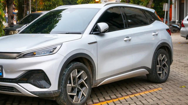 Chinese automaker rolls out new model with impressive features — here's ...