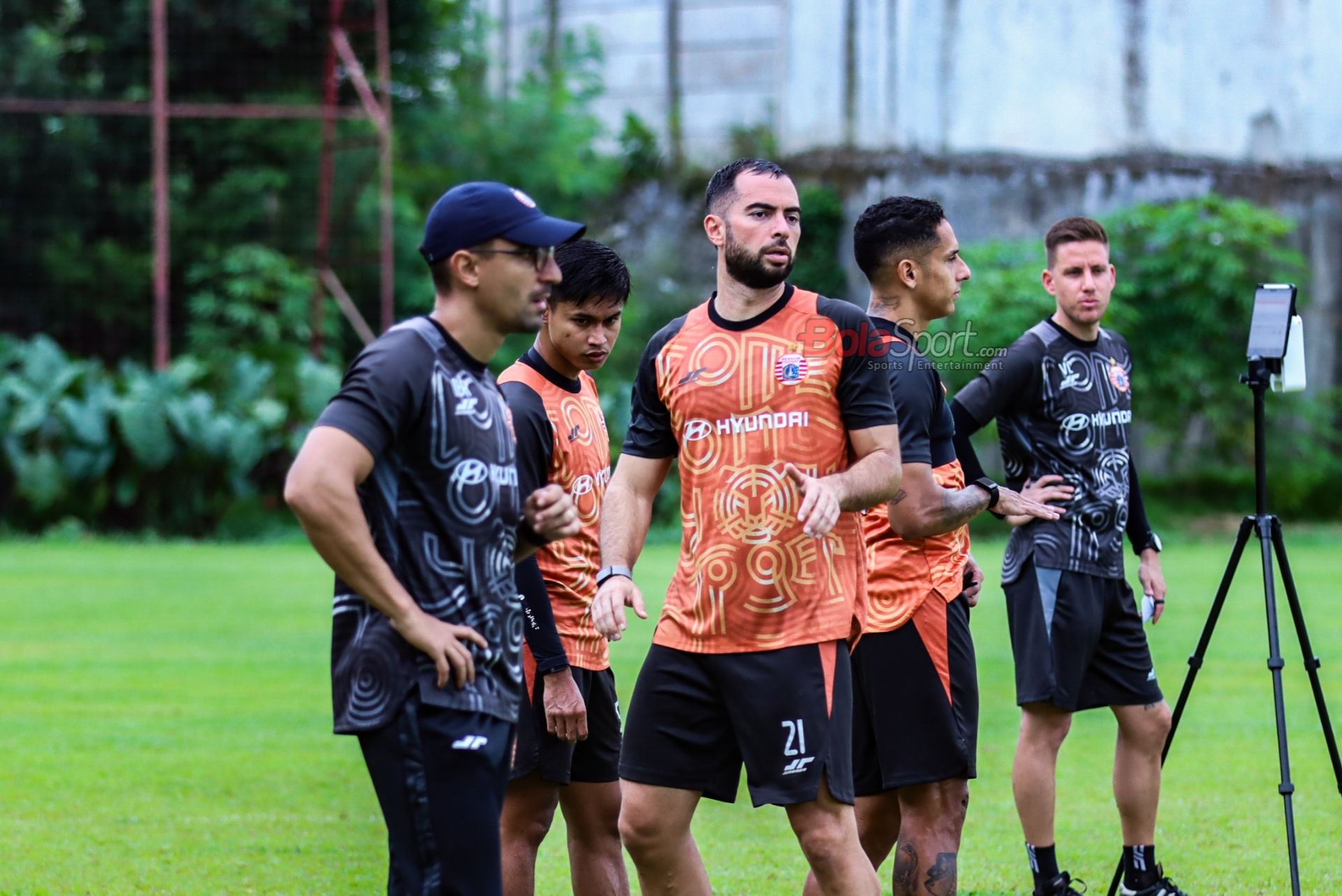 Persib dan Borneo FC berbagi puncak klasemen, Persija mau ikut apa enggak?