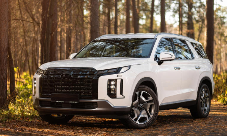 Harga & spesifikasi Hyundai Palisade 2025 serta pilihan asuransi yang tepat