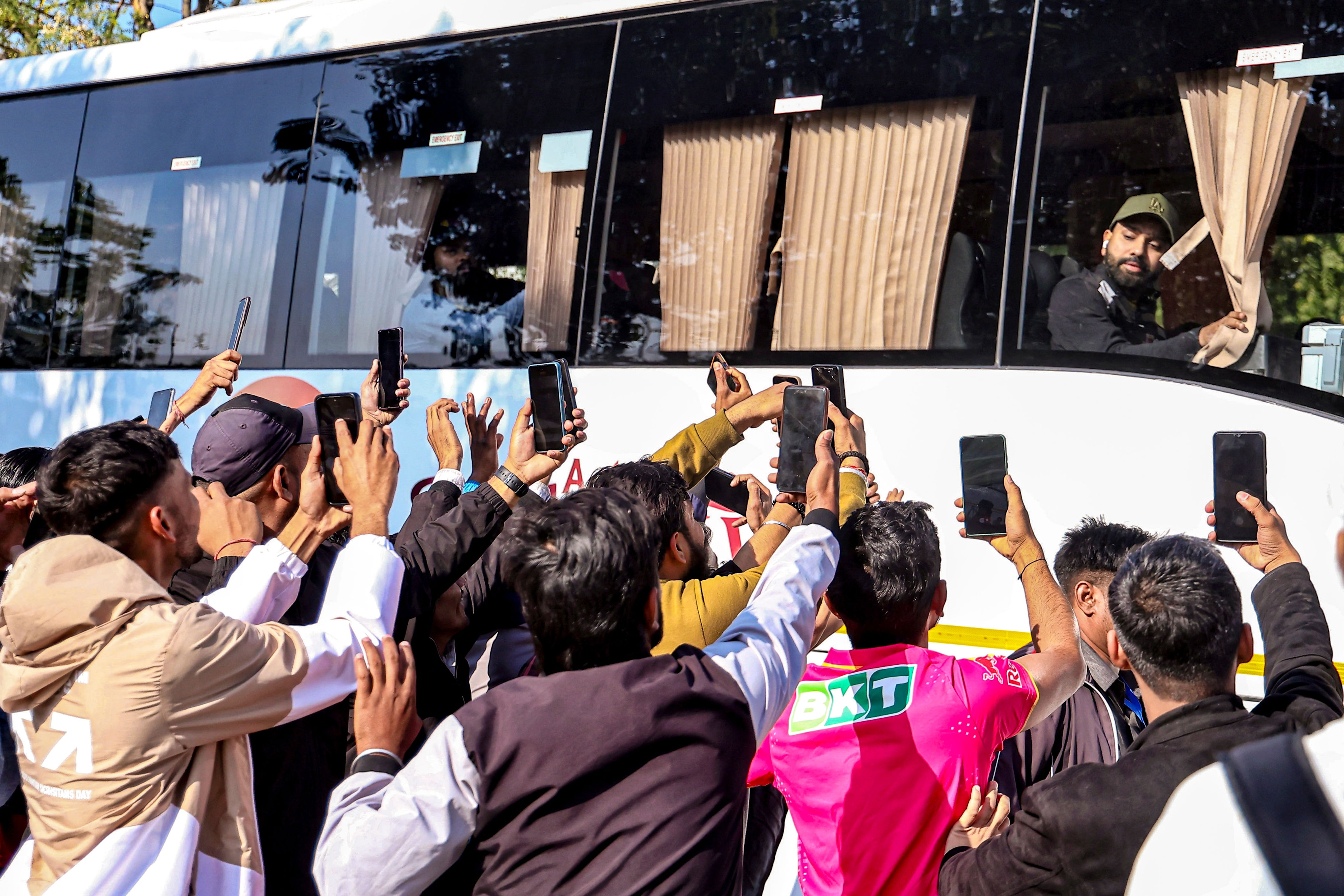 Rohit Sharma fever in Jaipur: Over 10,000 turn up, stadium echoes with ...