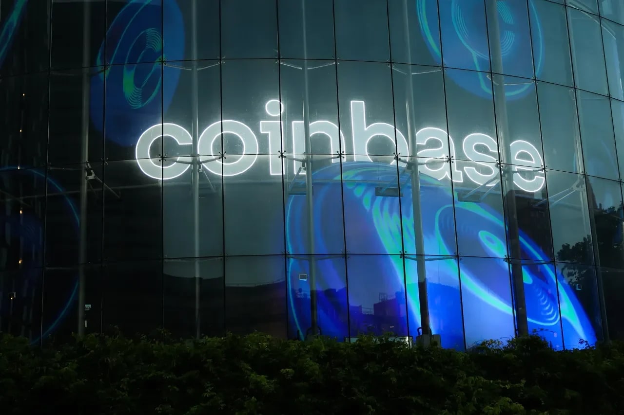 Coinbase shares under pressure despite Solana-Base bridge and ...