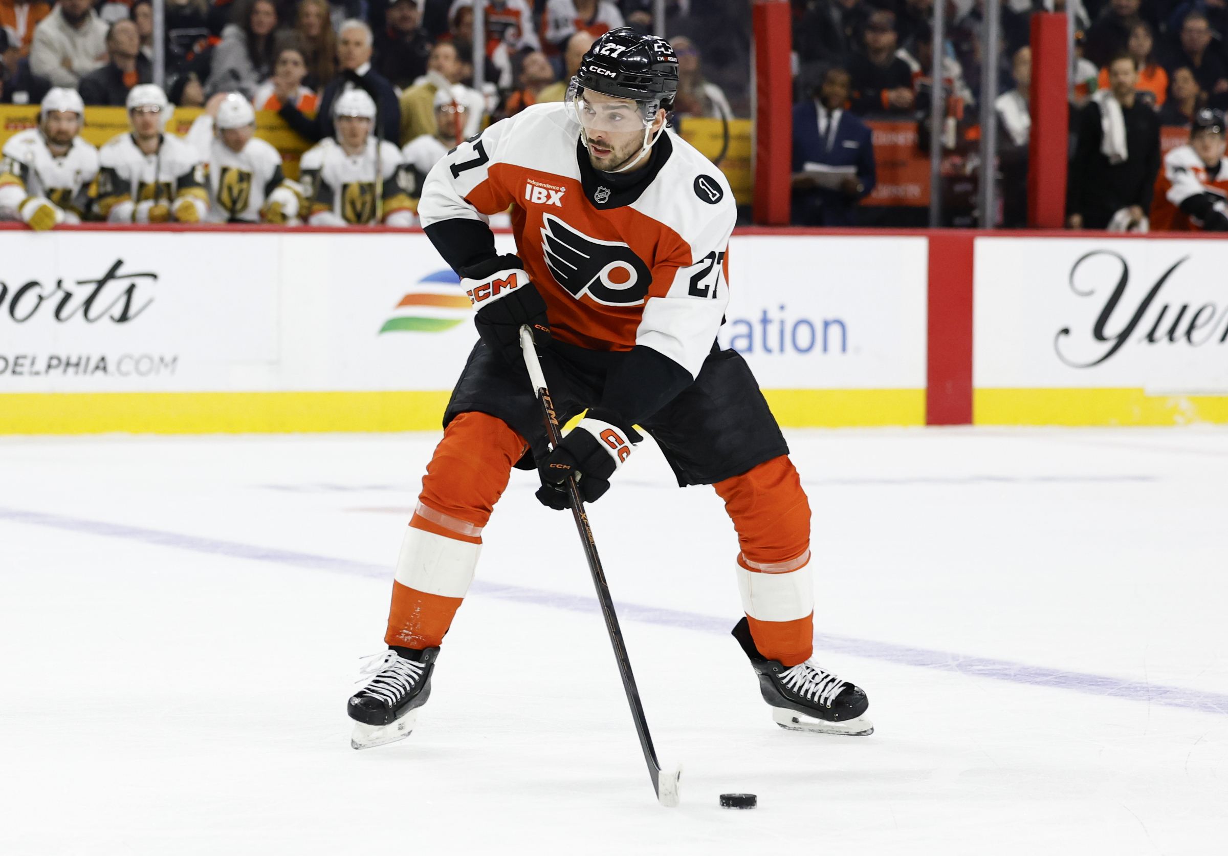 Flyers hold off the Chicago Blackhawks for a 3-1 win to open a five ...