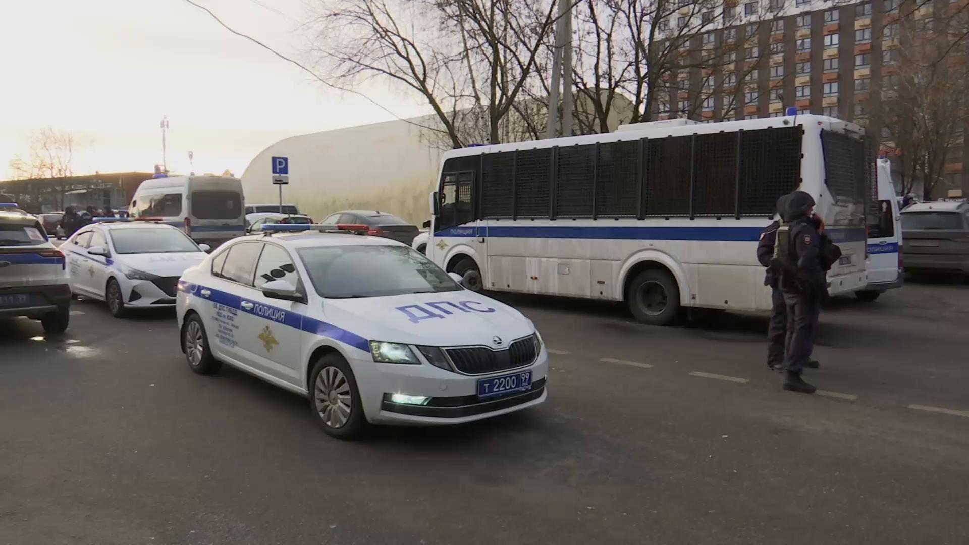 Russian police on scene in aftermath of fatal explosion in Moscow