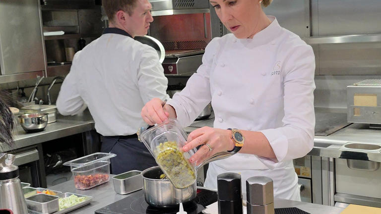 I went behind the scenes in a Michelin-starred chef's kitchen — here's ...