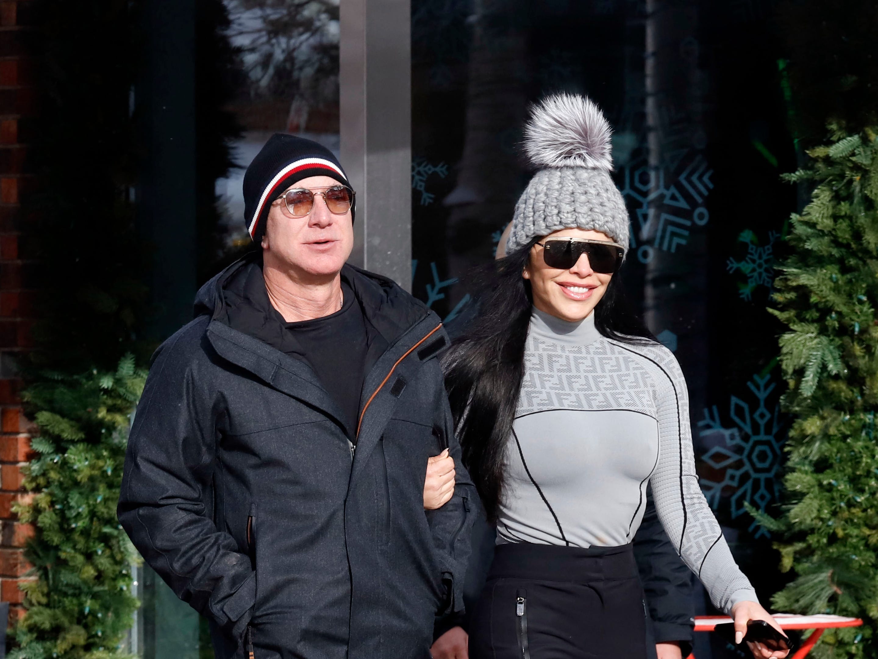 Billionaires' favorite holiday vacation destinations, from yachting in ...