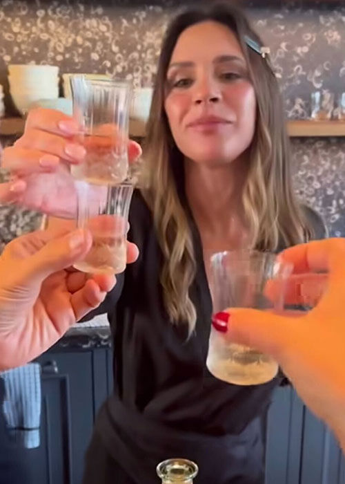 Victoria Beckham breaks silence with 'tough' Christmas message amid ...