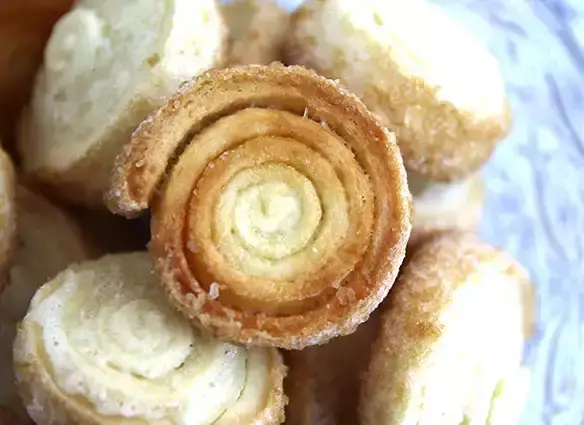 Diamond spiral shortbread
