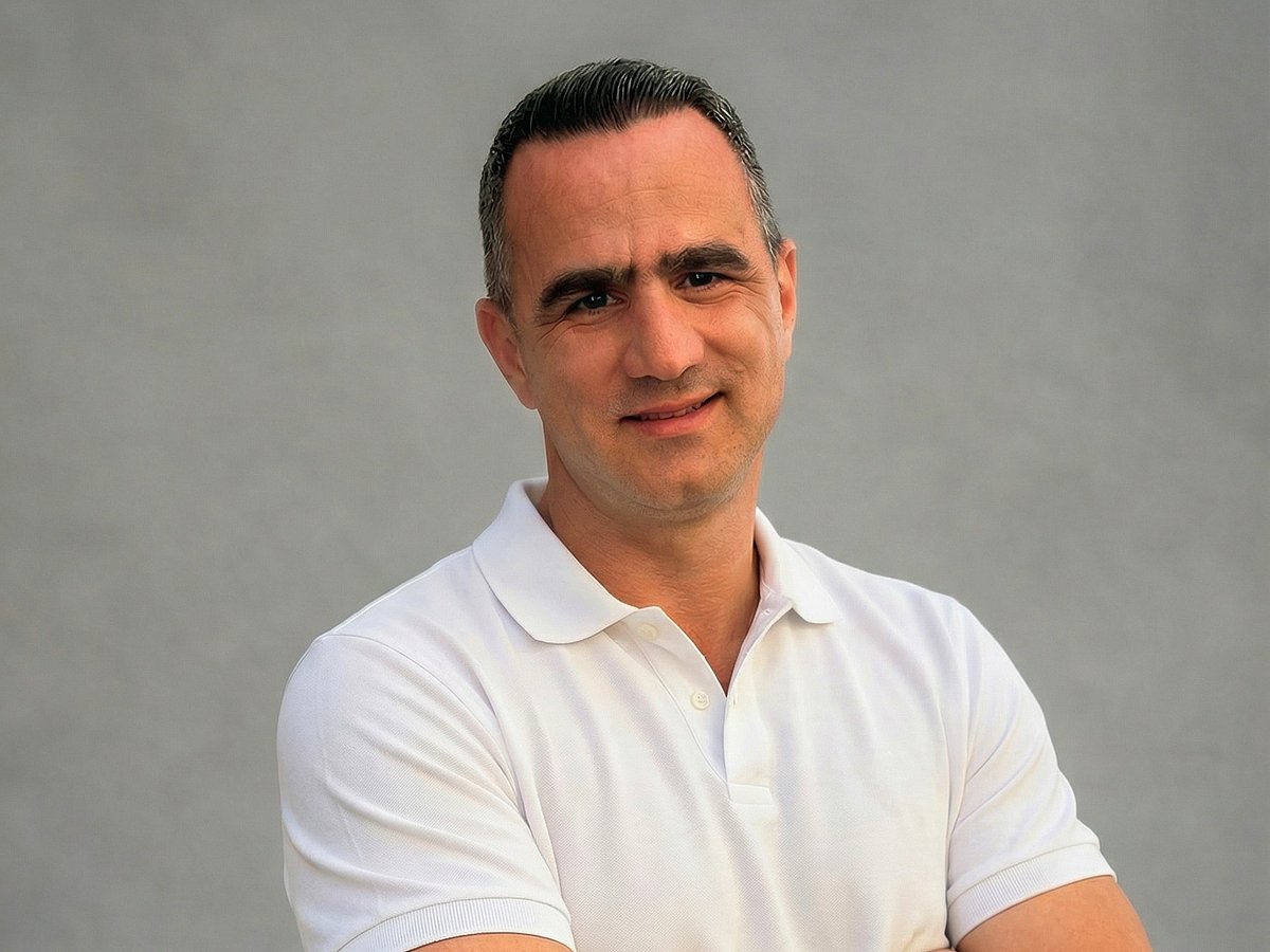 Emirates Dubai air hotel hoax: Man behind video of A380 atop sky hotel ...