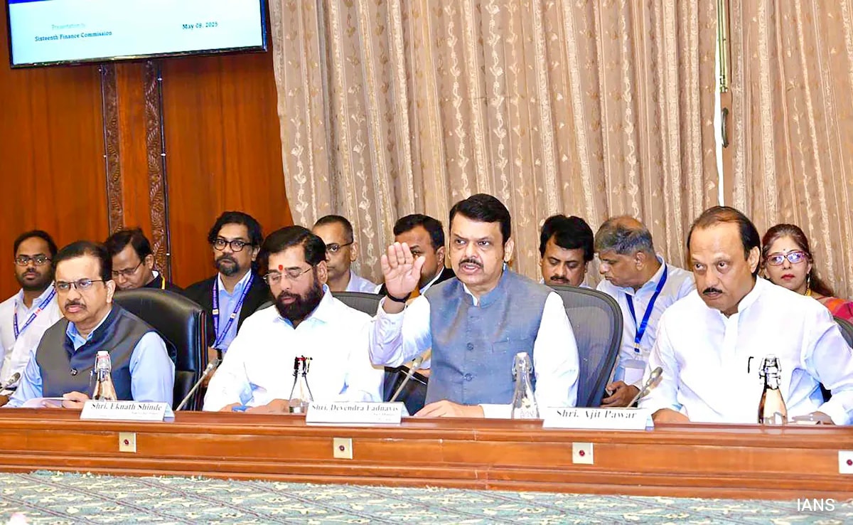 Alliance for survival: D Fadnavis, E Shinde dismiss Thackeray reunion