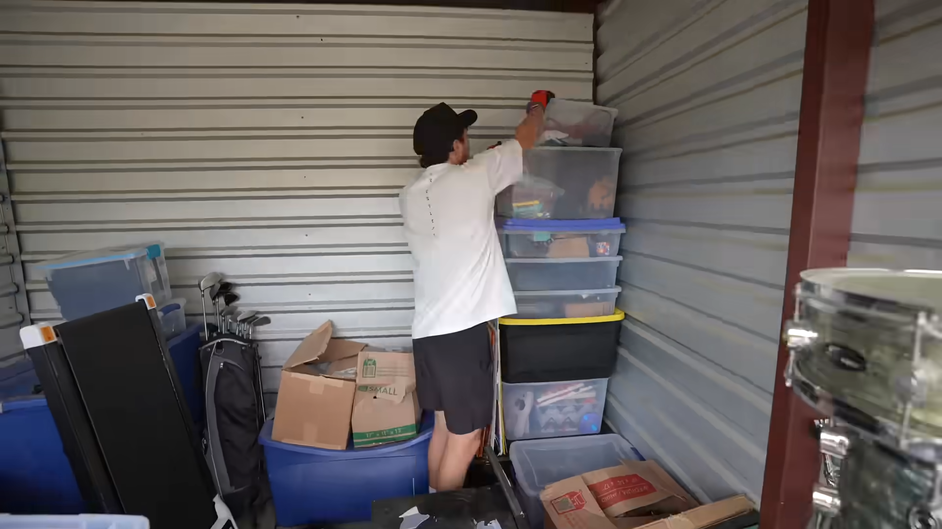 I risked $2084 on a country singer’s lost belongings