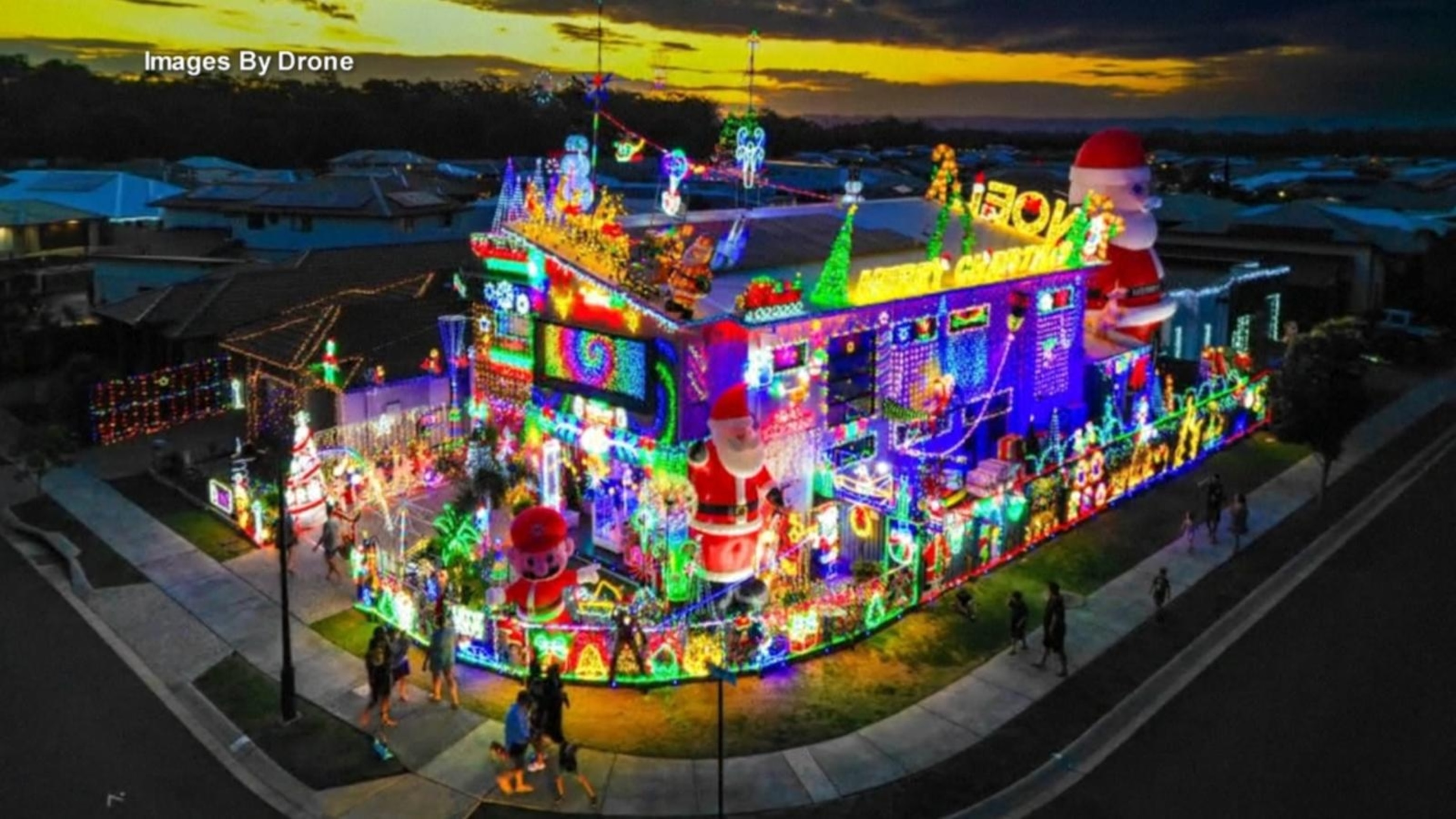 Australian home's epic Christmas light display returns
