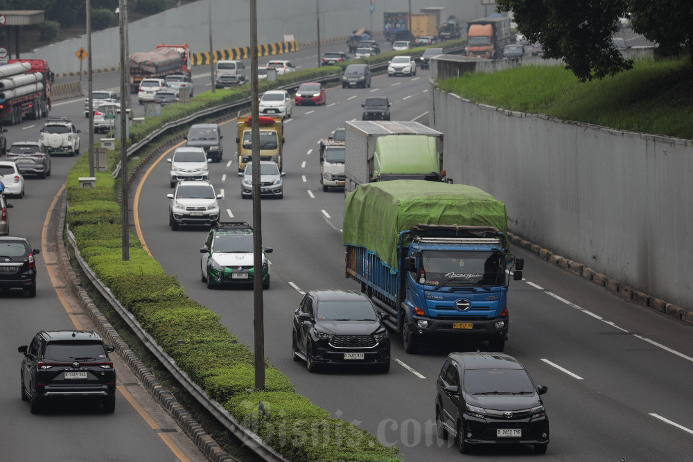 ALFI ngeluh truk dilarang jalan saat Nataru, biaya logistik bengkak!