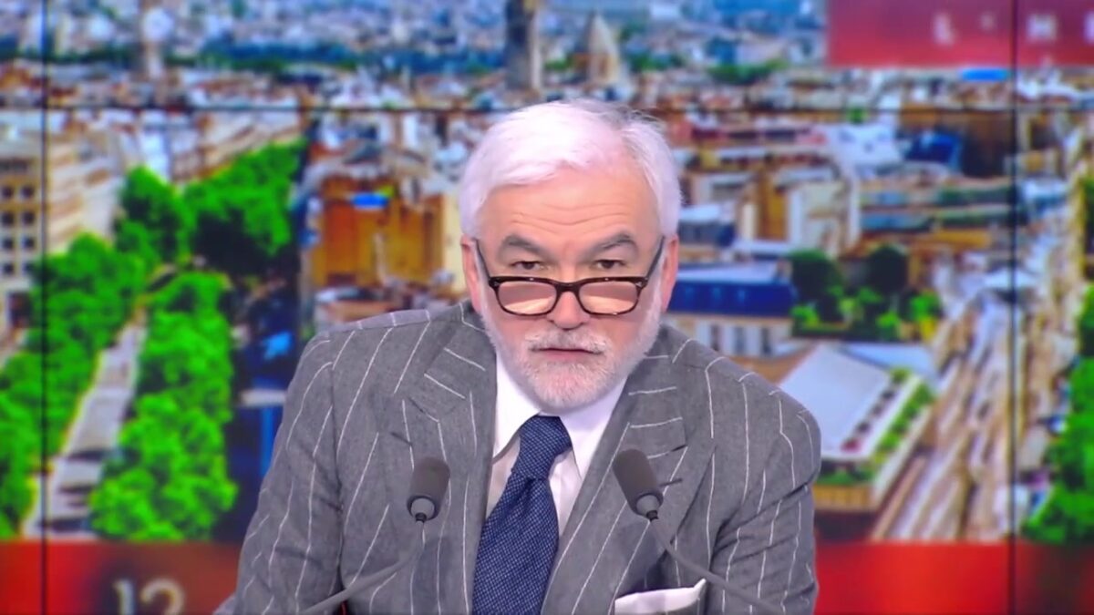 « Je veux savoir combien Patrick Cohen... » : Pascal Praud met les ...