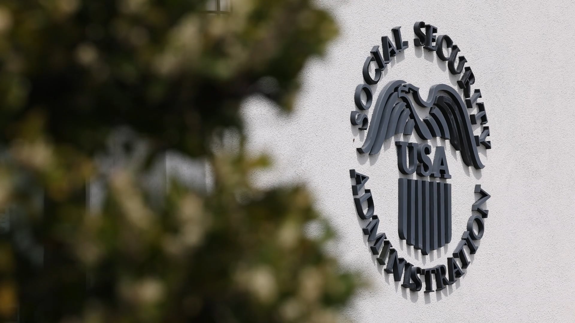 Social Security's looming 24% benefit cut: what officials are considering