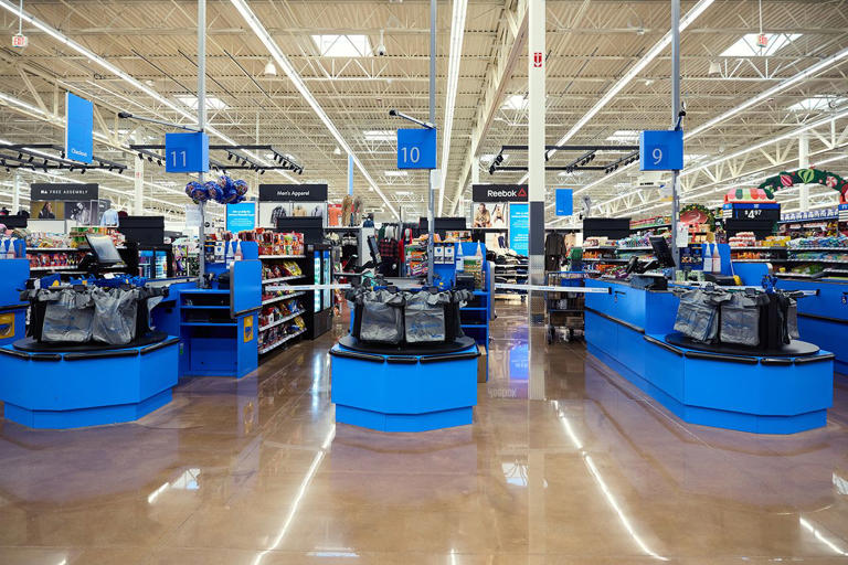 What time does Walmart close on Christmas Eve? All about its different ...