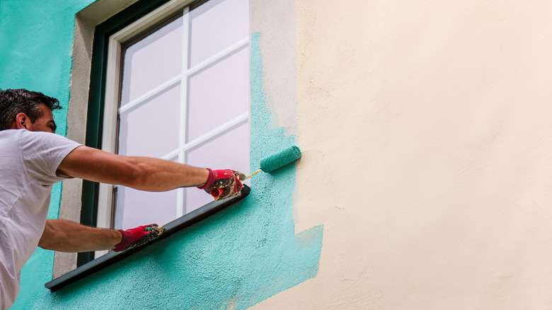 Can an HOA control the exterior color of your house?
