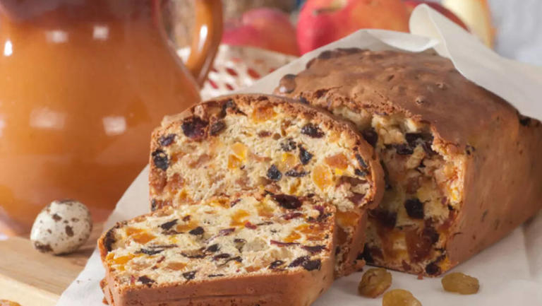 What exactly is a plum cake and why it is linked with Christmas