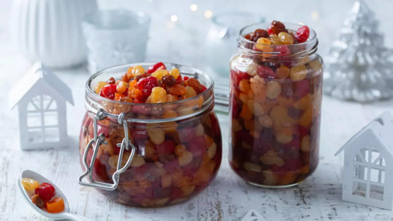 What exactly is a plum cake and why it is linked with Christmas