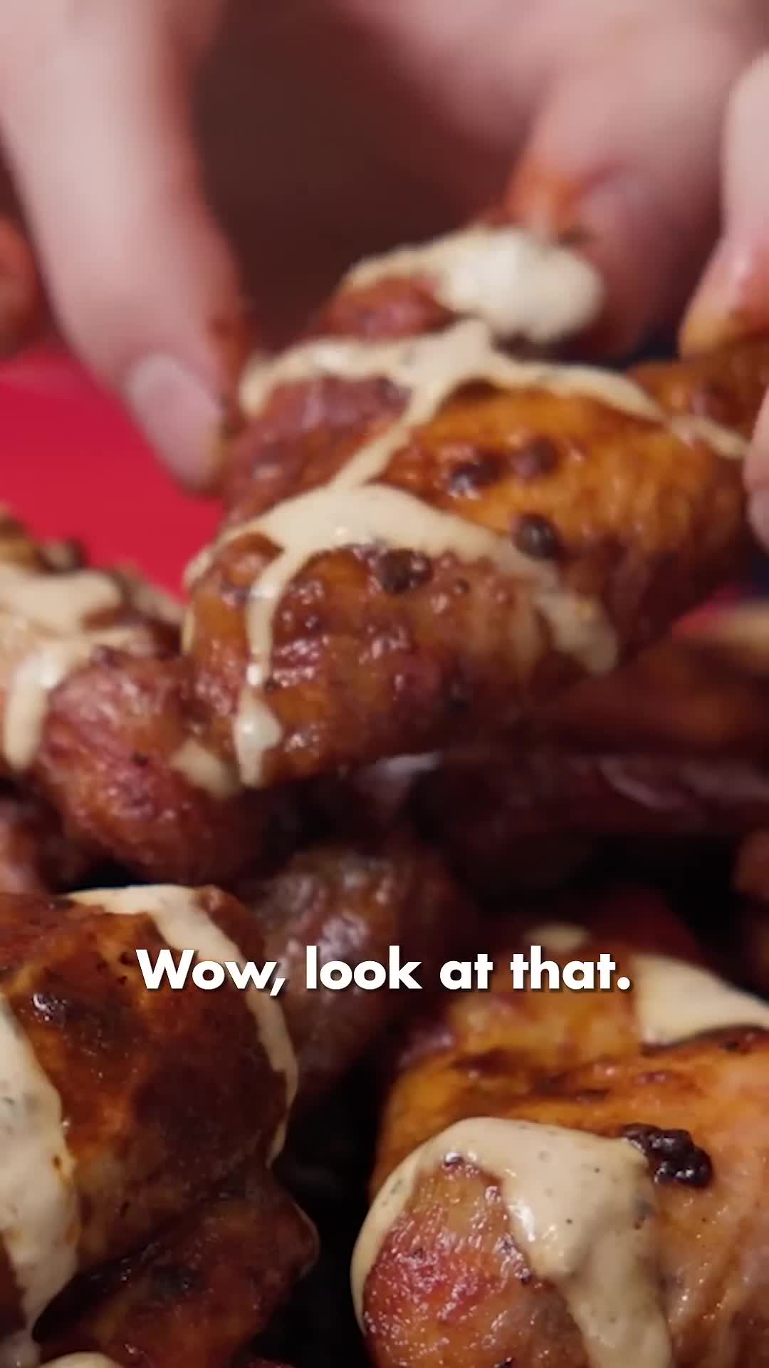 Super Bowl food showdown: Chiefs vs. Eagles fans taste-test BBQ & wings!