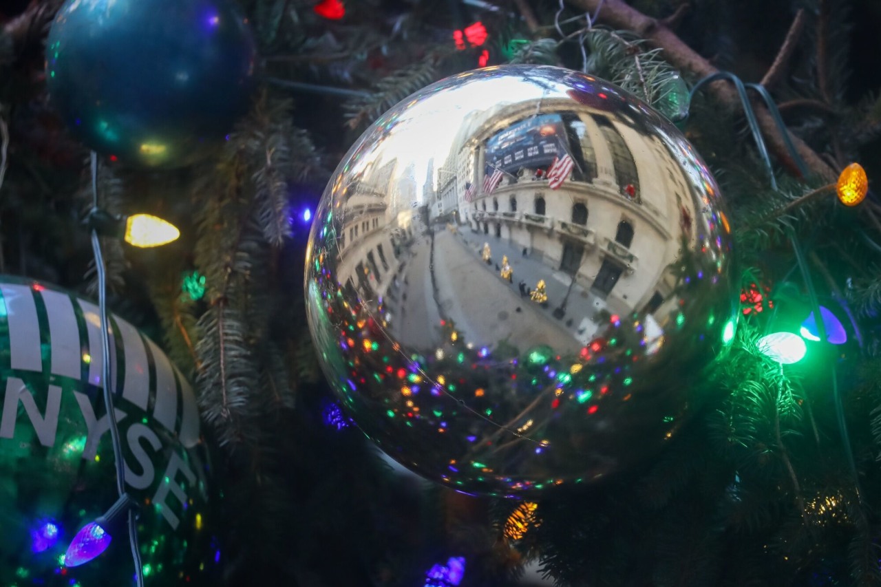 Stock futures inch lower; metals extend rally