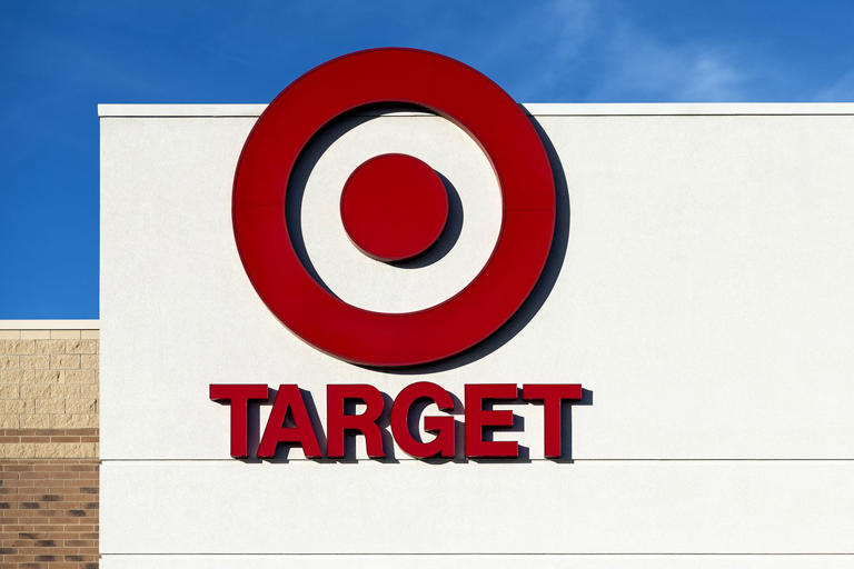 What time does Target close on Christmas Eve? All about the store's ...