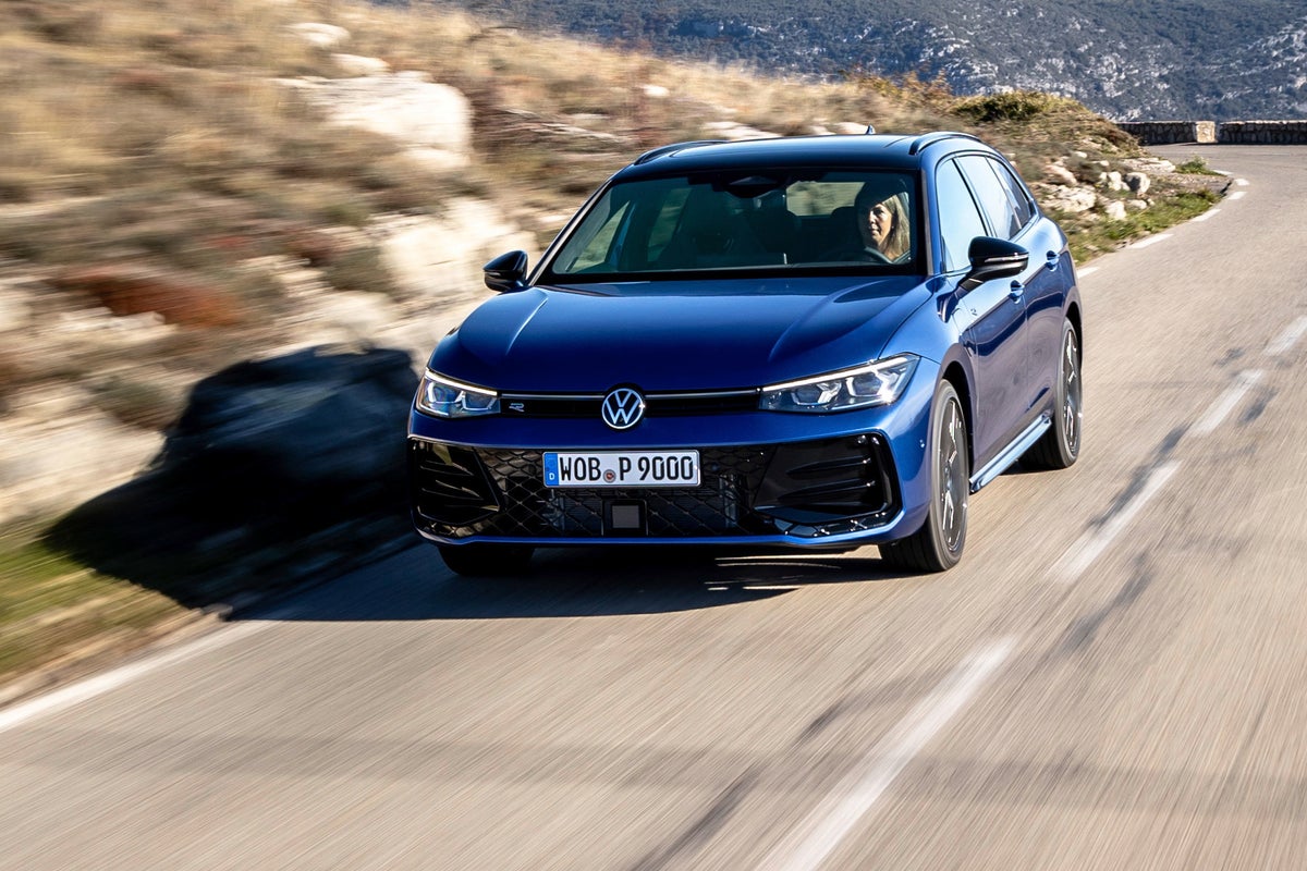 Volkswagen Passat review: Sensible but pricey plug-in hybrid estate