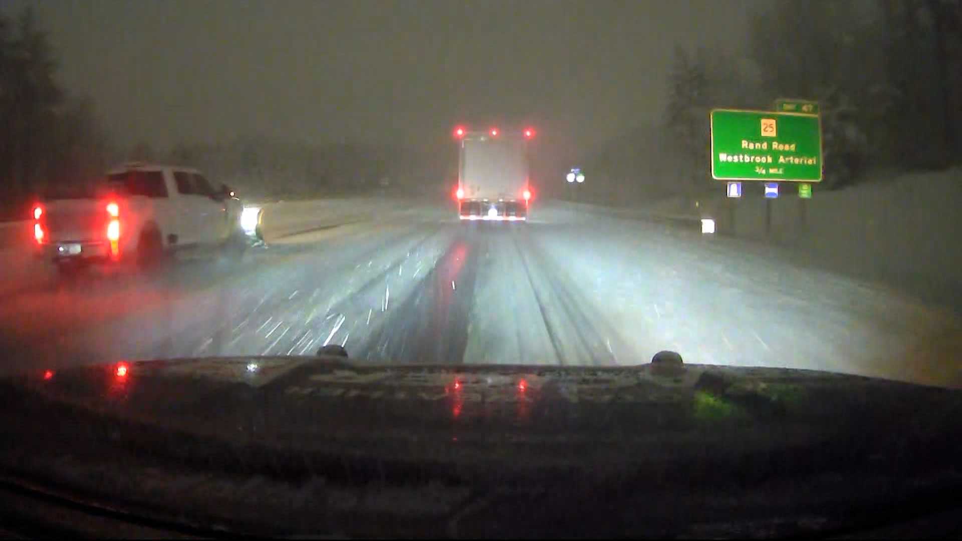 Speed limit on Maine Turnpike reduced during snowstorm