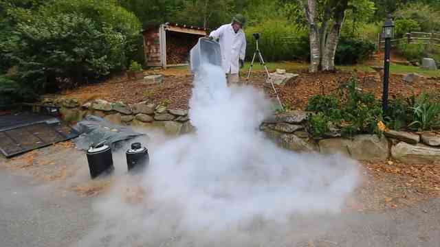 Why liquid nitrogen makes things explode… and the science behind the pop