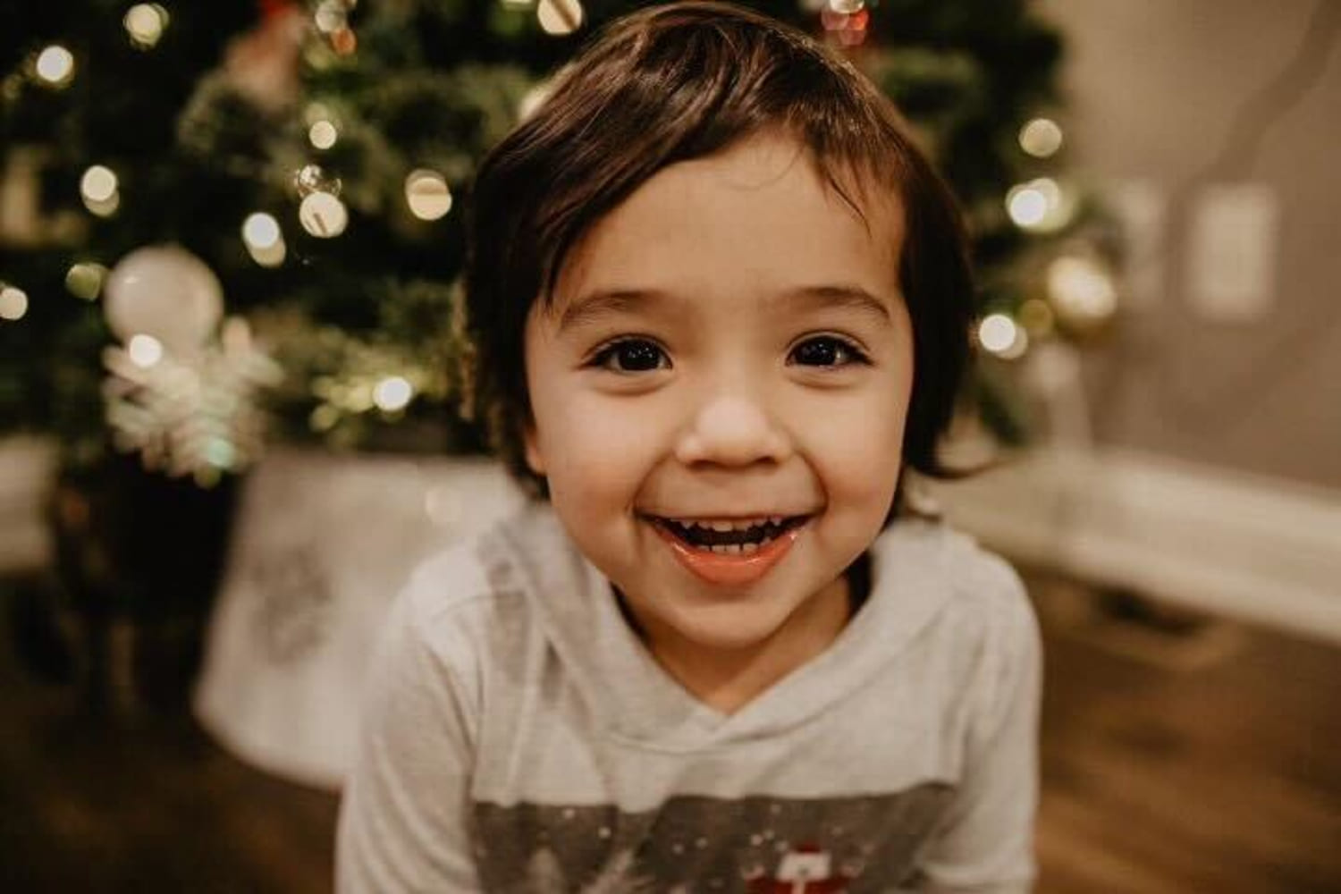 This 4-year-old had the best reaction to being woken up on Christmas ...