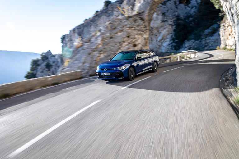 Volkswagen Passat review: Sensible but pricey plug-in hybrid estate