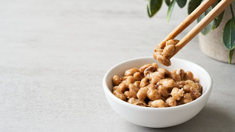 What is natto and what does it taste like?