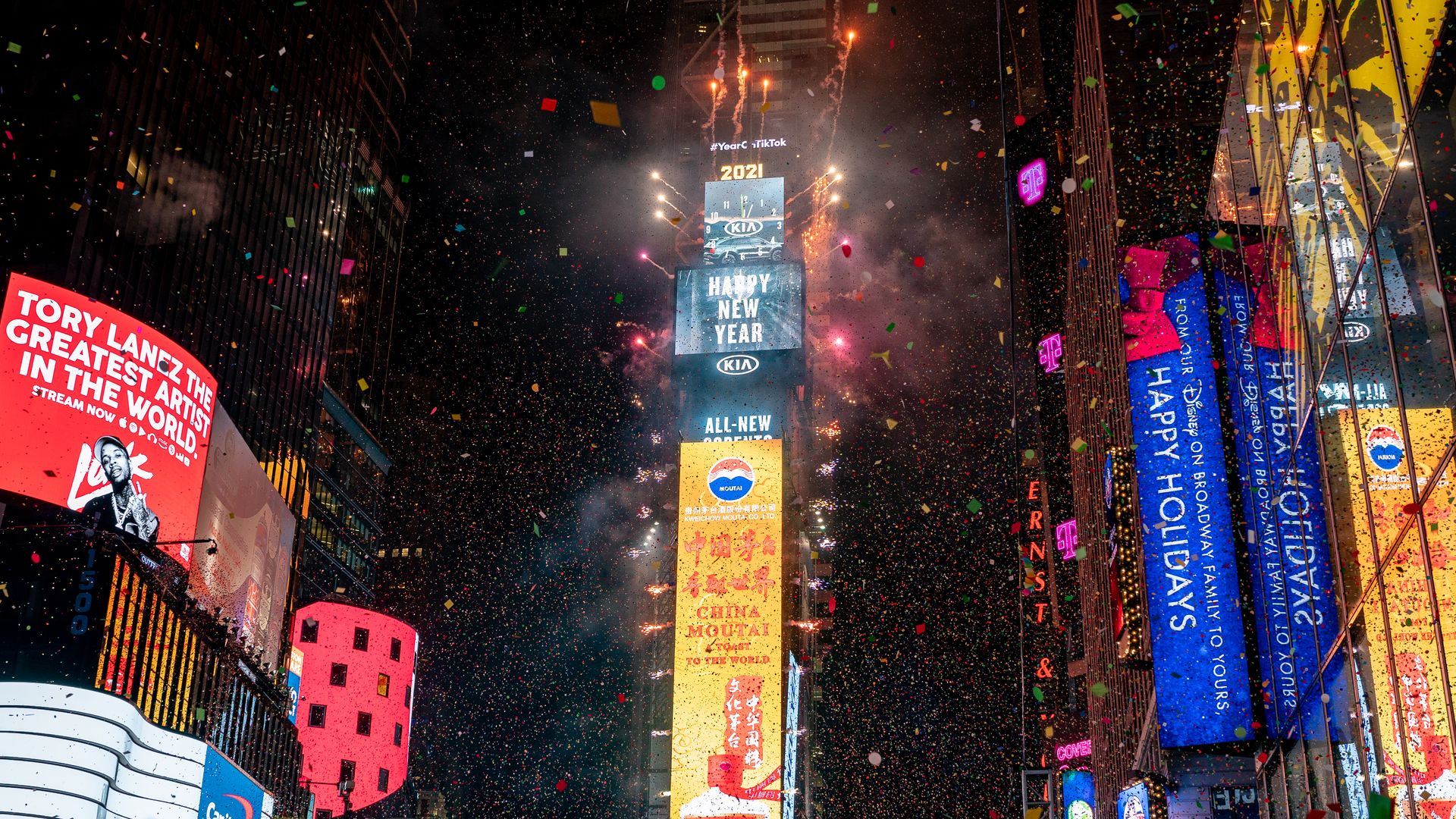 Times Square New Year’s Eve: 15 fun facts and the most iconic ...