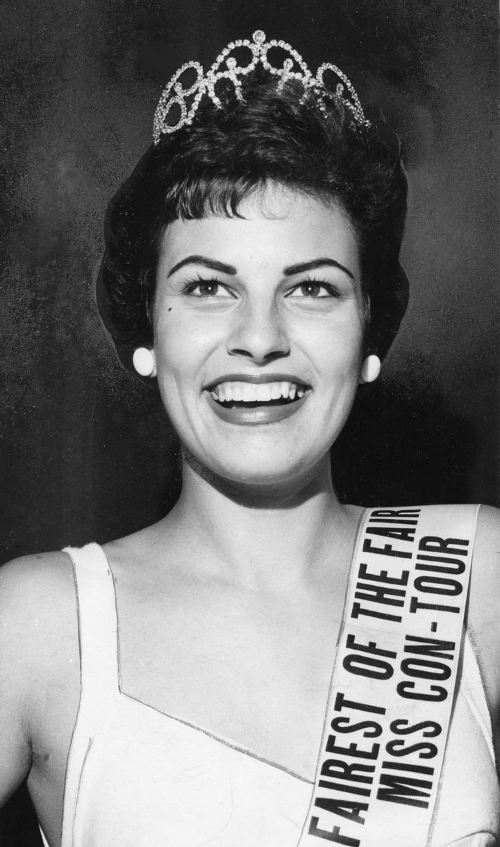 What did these stars from the '70s-'90s look like in high school?