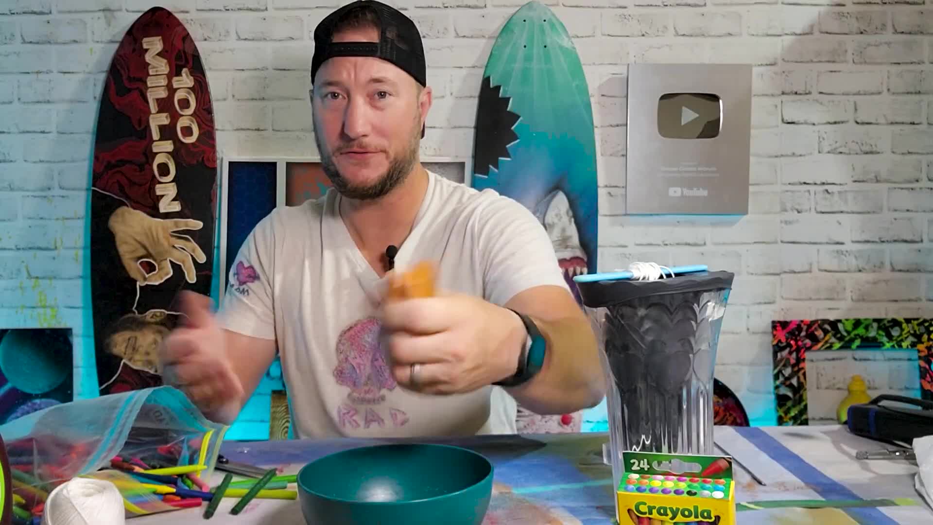 Testing 10 weird crayon art hacks