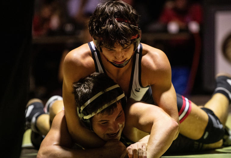 Team wrestling rankings for Dec. 24: A gap opens up