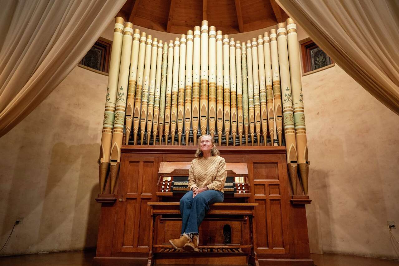 A massive pipe organ is dividing a small California town. Can it be saved?