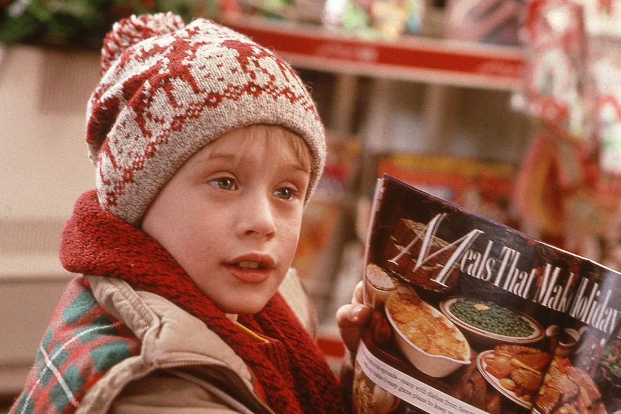 Macaulay Culkin has to 'gird' himself for public outings and has 3 ...