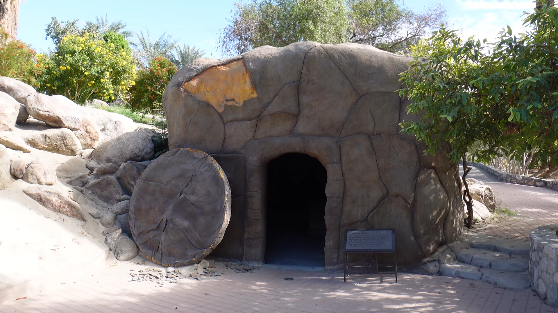 The abandoned date gardens that built California’s Coachella Valley