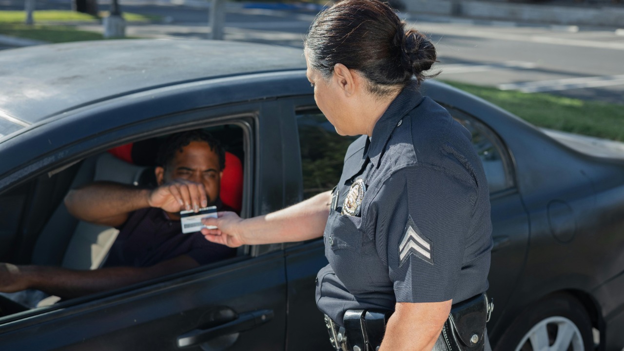 The vehicle details police officers spot in seconds