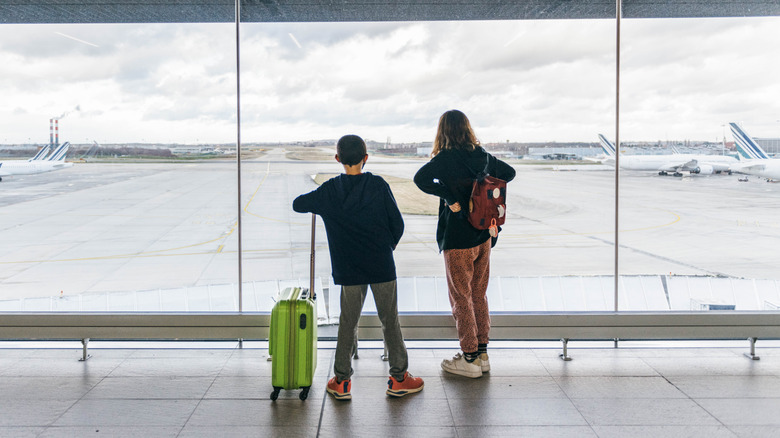 One California airport just made it easier for parents to see off kids ...
