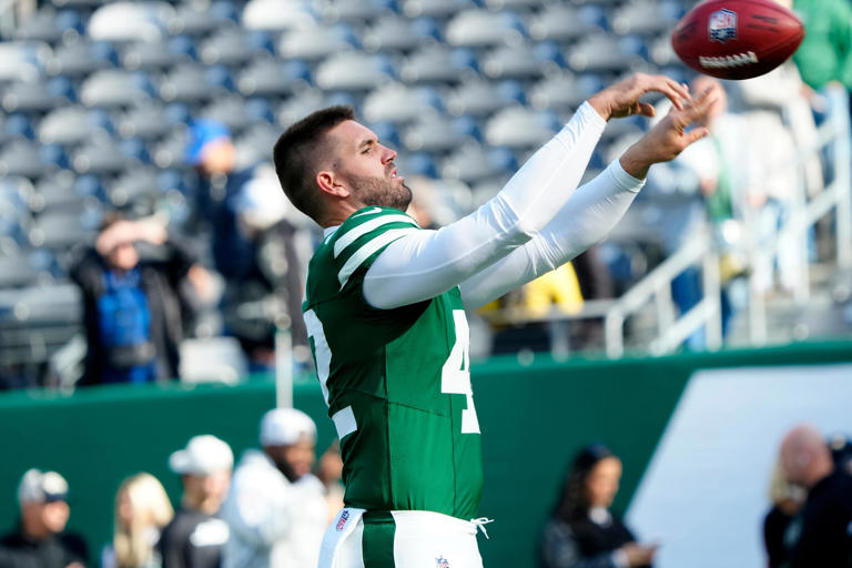 New York Jets flight connections 12/24/25